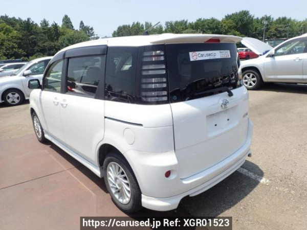 Buy Used 2004 Toyota Sienta NCP81G (XGR01523) - Carused.jp