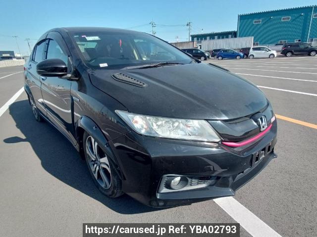 Buy Used 2015 Honda Grace GM4 (YBA02793) - Carused.jp