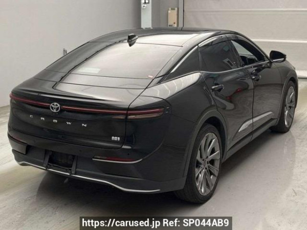 Buy Used 2023 Toyota Crown Crossover AZSH35 (SP044AB9) - Carused.jp
